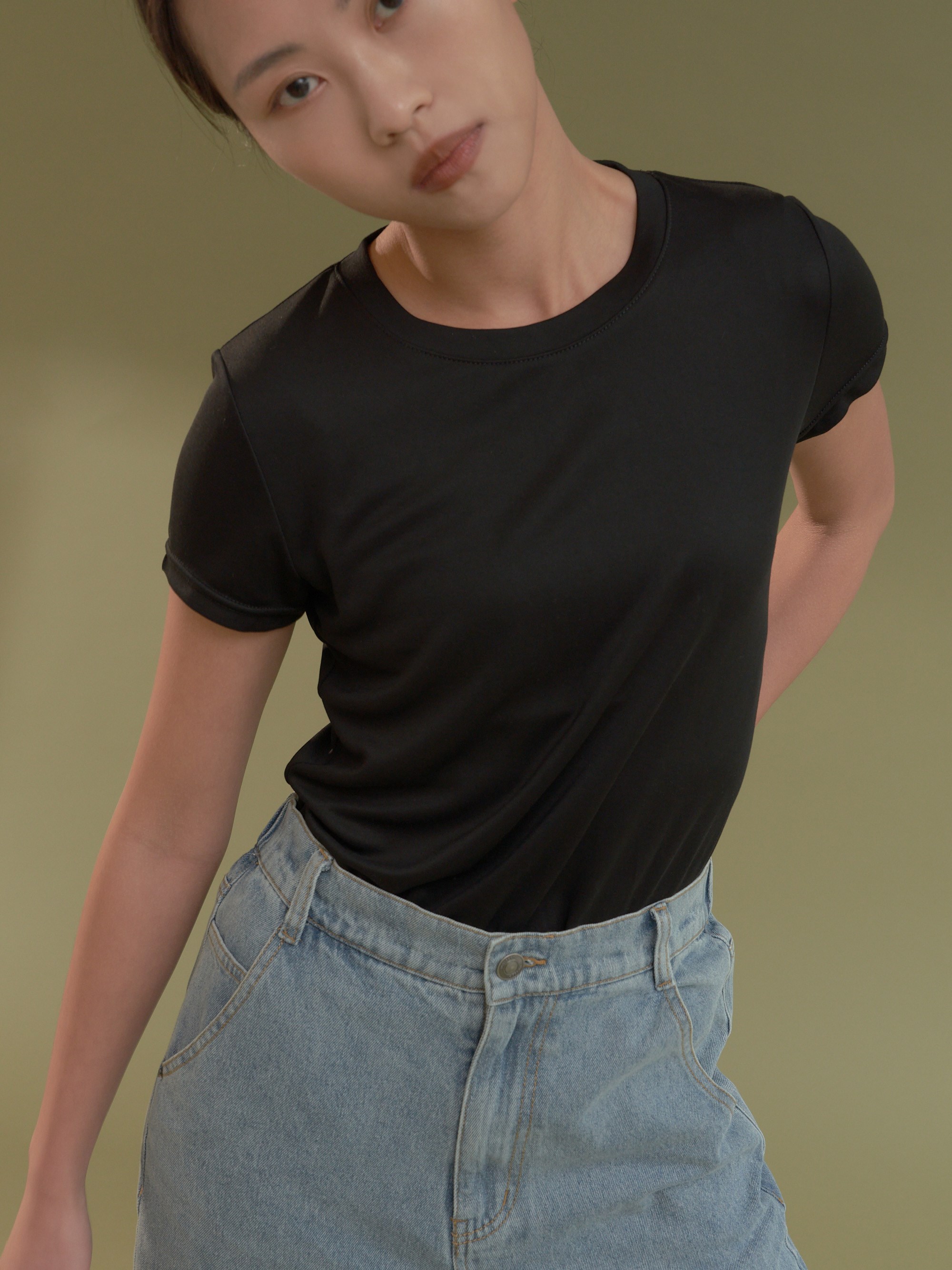 合身莫代爾短袖TEE ｜ mouggan | 我們都有點不同