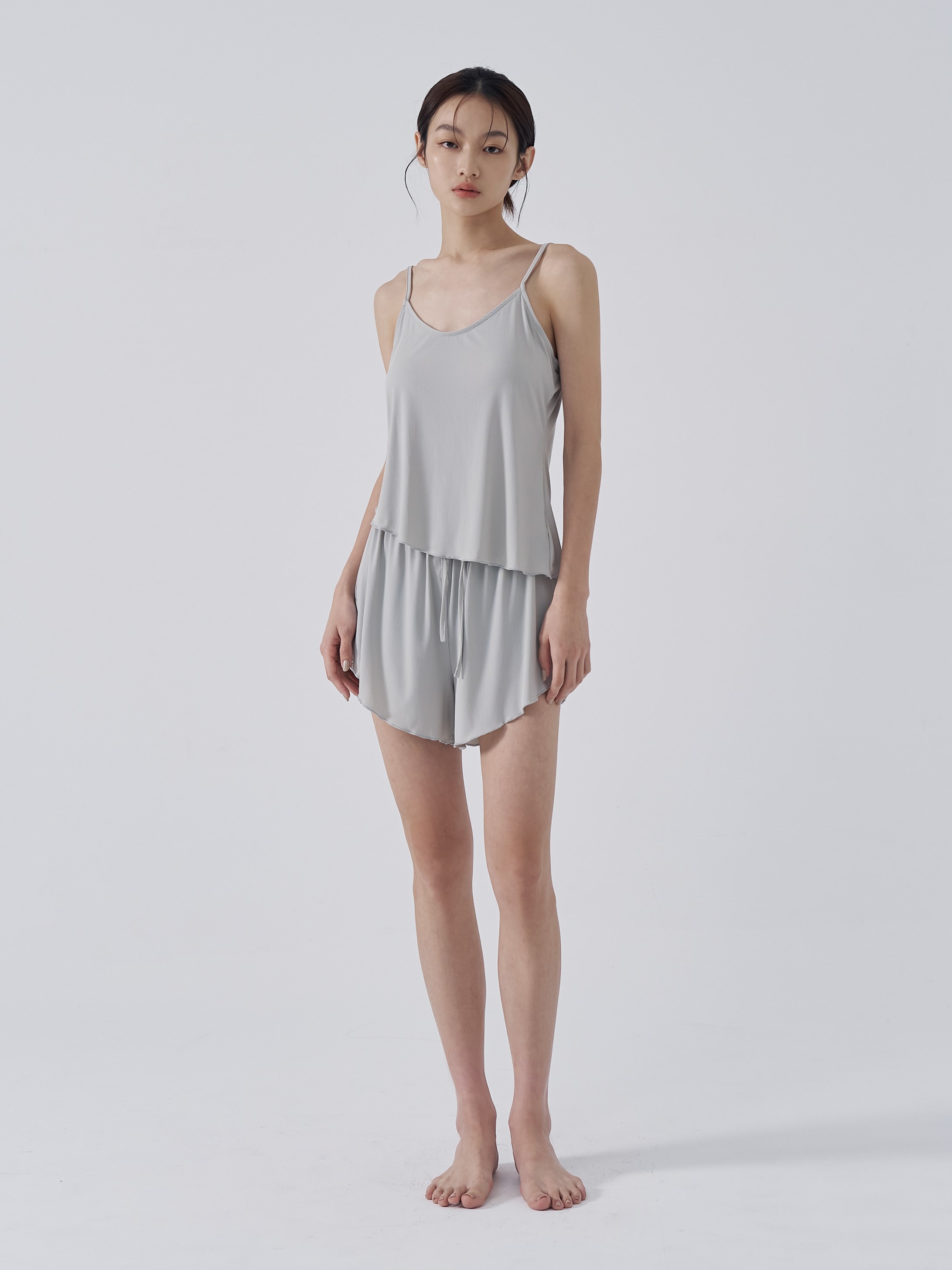 涼感直紋鬆緊短褲 ｜ mouggan | 我們都有點不同