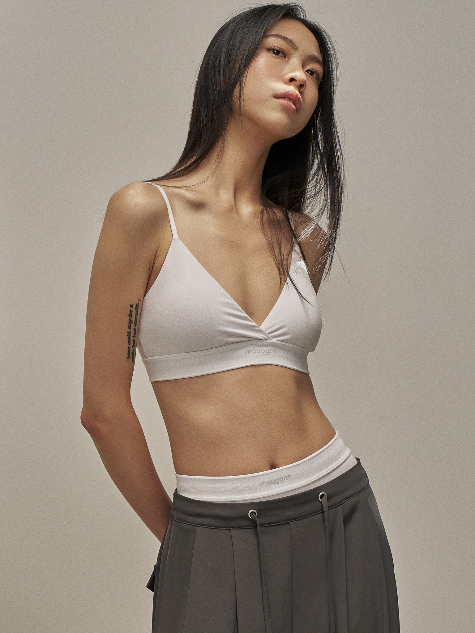 無釦舒適織帶bra top ｜ mouggan | 我們都有點不同